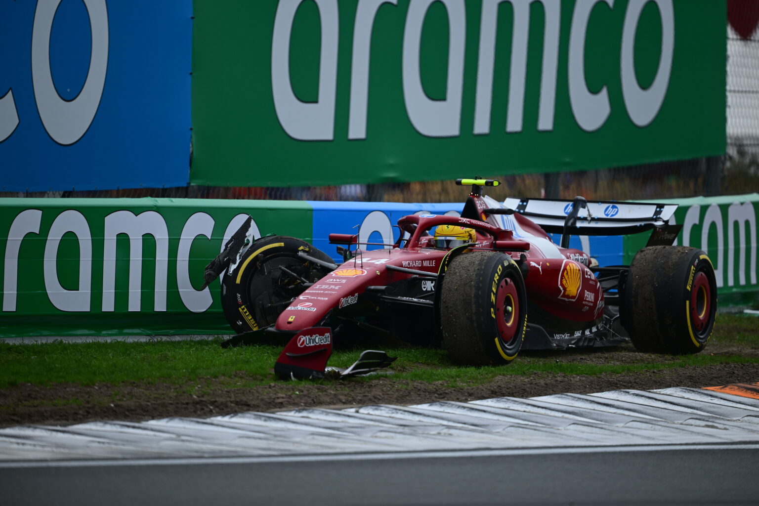 Jacques Villeneuve explains Lewis Hamilton's Dutch Grand Prix crash ...